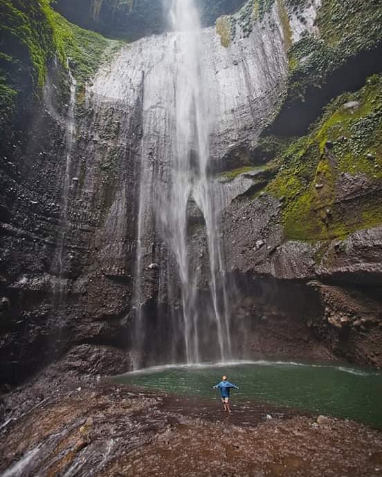 bromo waterfall – Trek-Papua