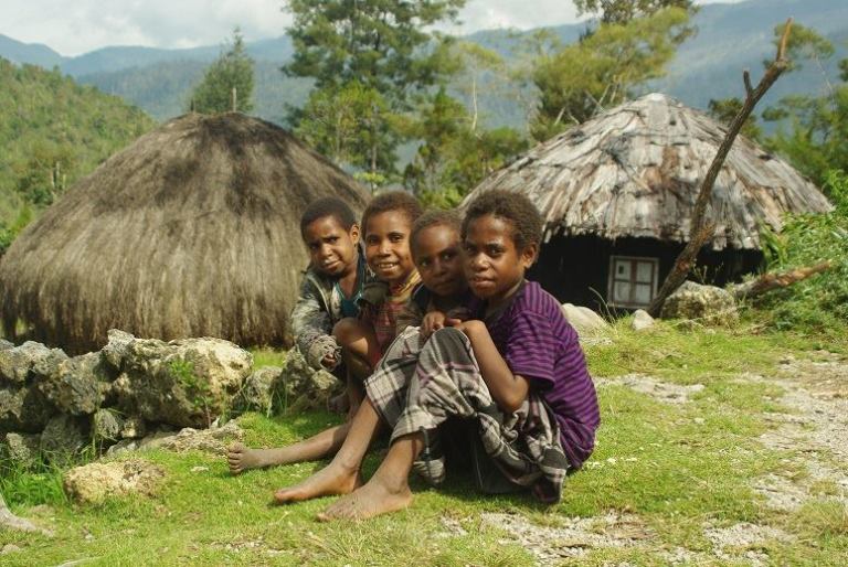 Yali tribe treks Gallery – Trek-Papua