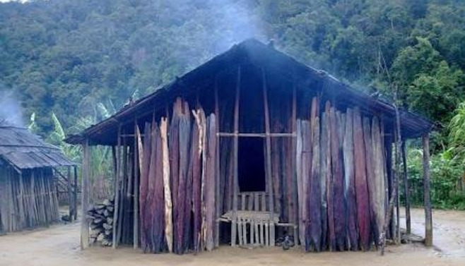 7 Days Discovering the Moni and Mee Tribes – Trek-Papua